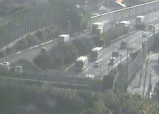 中国自動車道宝塚東トンネルライブカメラ(兵庫県宝塚市清荒神) | ライブカメラDB