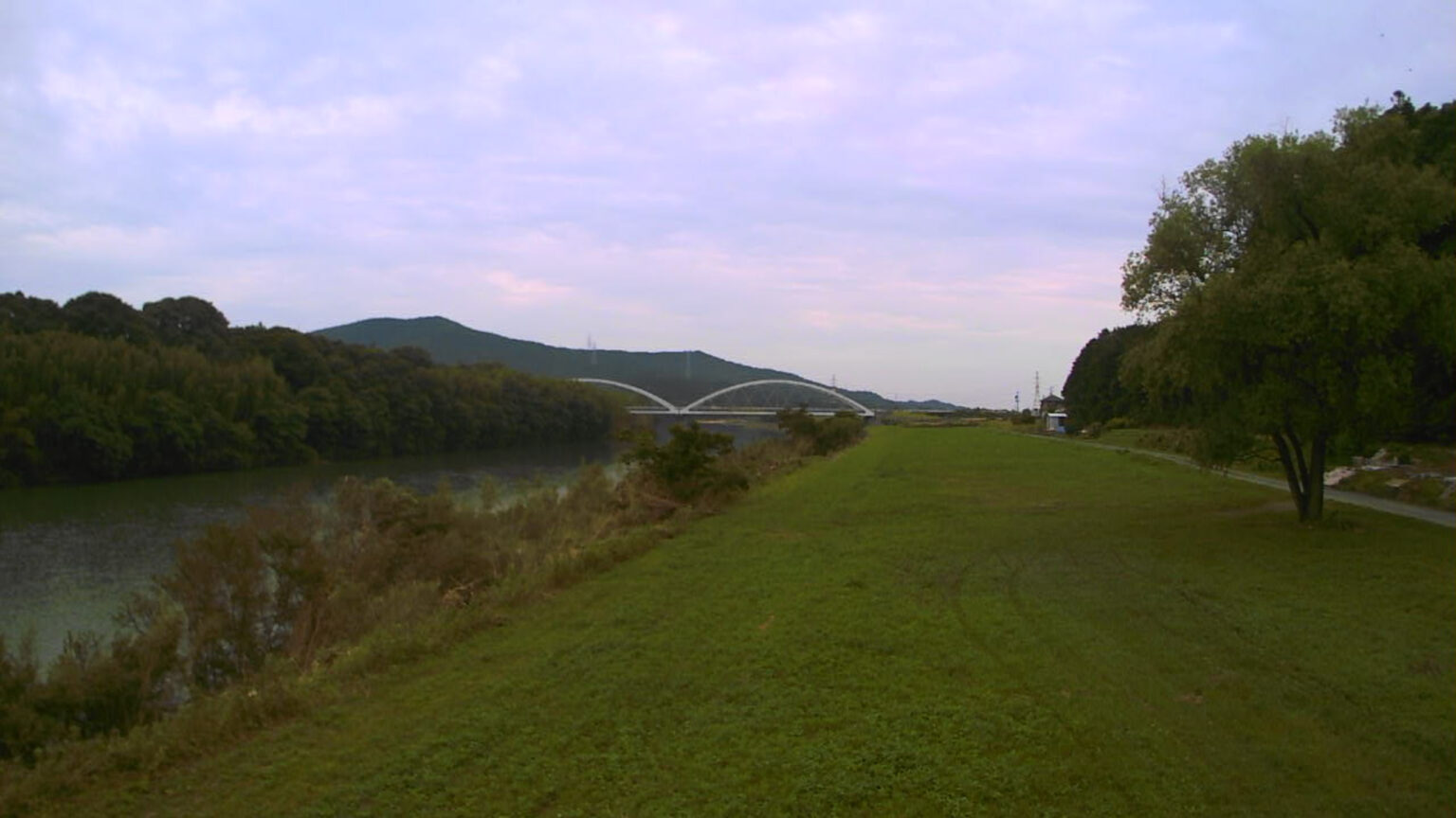 豊川26.4KP右岸ライブカメラ(愛知県新城市野田) | ライブカメラDB