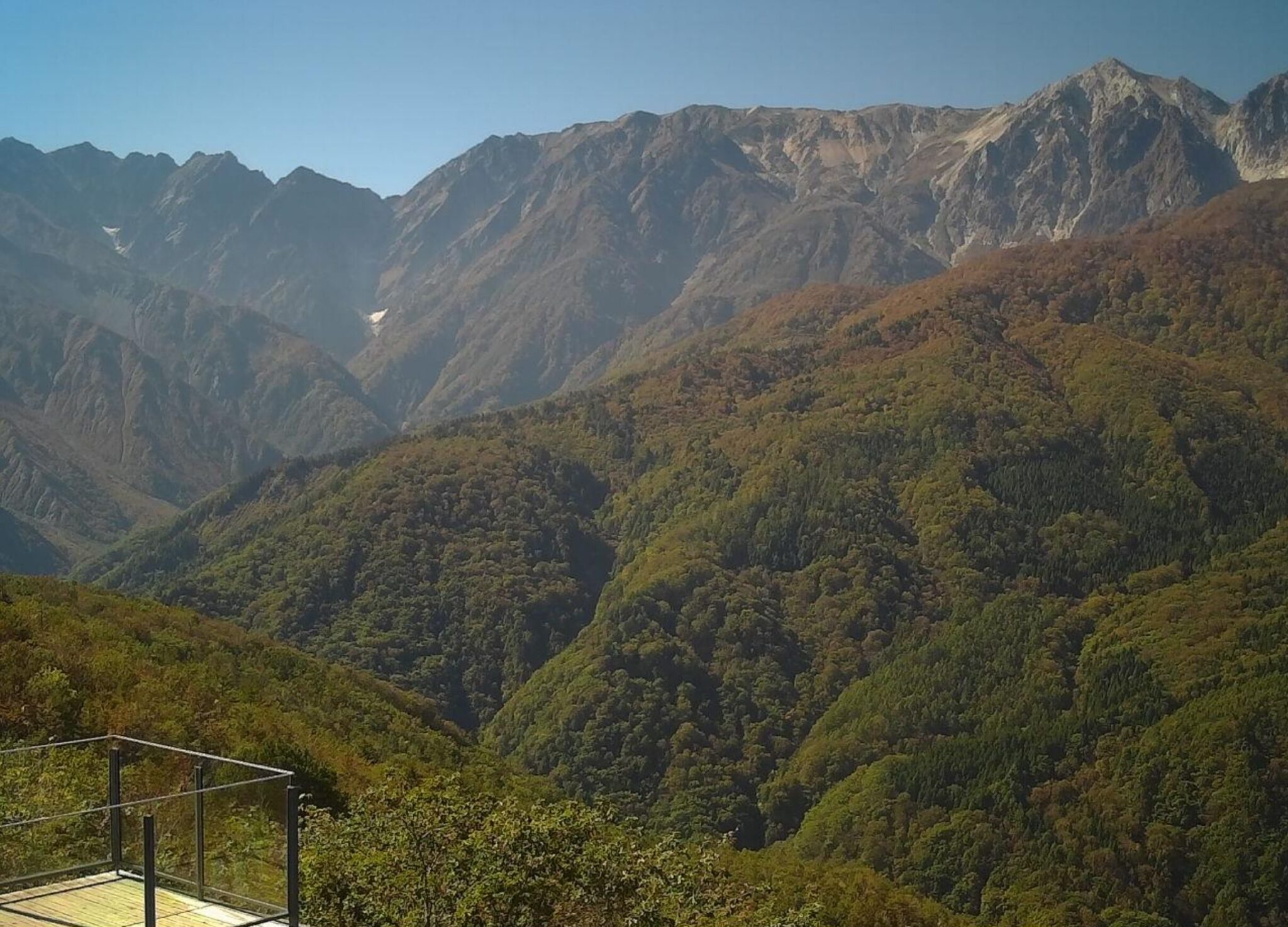 ハクバマウンテンハーバー白馬岩岳山頂ライブカメラ(長野県白馬村北城) | ライブカメラDB