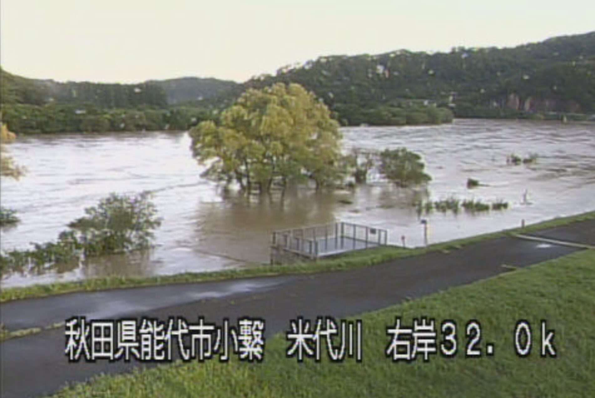 米代川小繋樋門ライブカメラ(秋田県能代市二ツ井町小繋) | ライブカメラDB